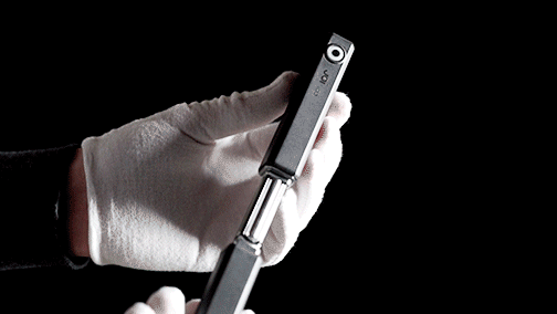 111. K's (Ryan Gosling) Light-up Open Emanator ### BLADE RUNNER 2049 (2017)