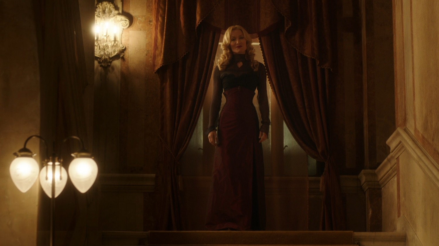 Lady Jayne Wetherby (Victoria Smurfit) Fight Club Costume - Current ...