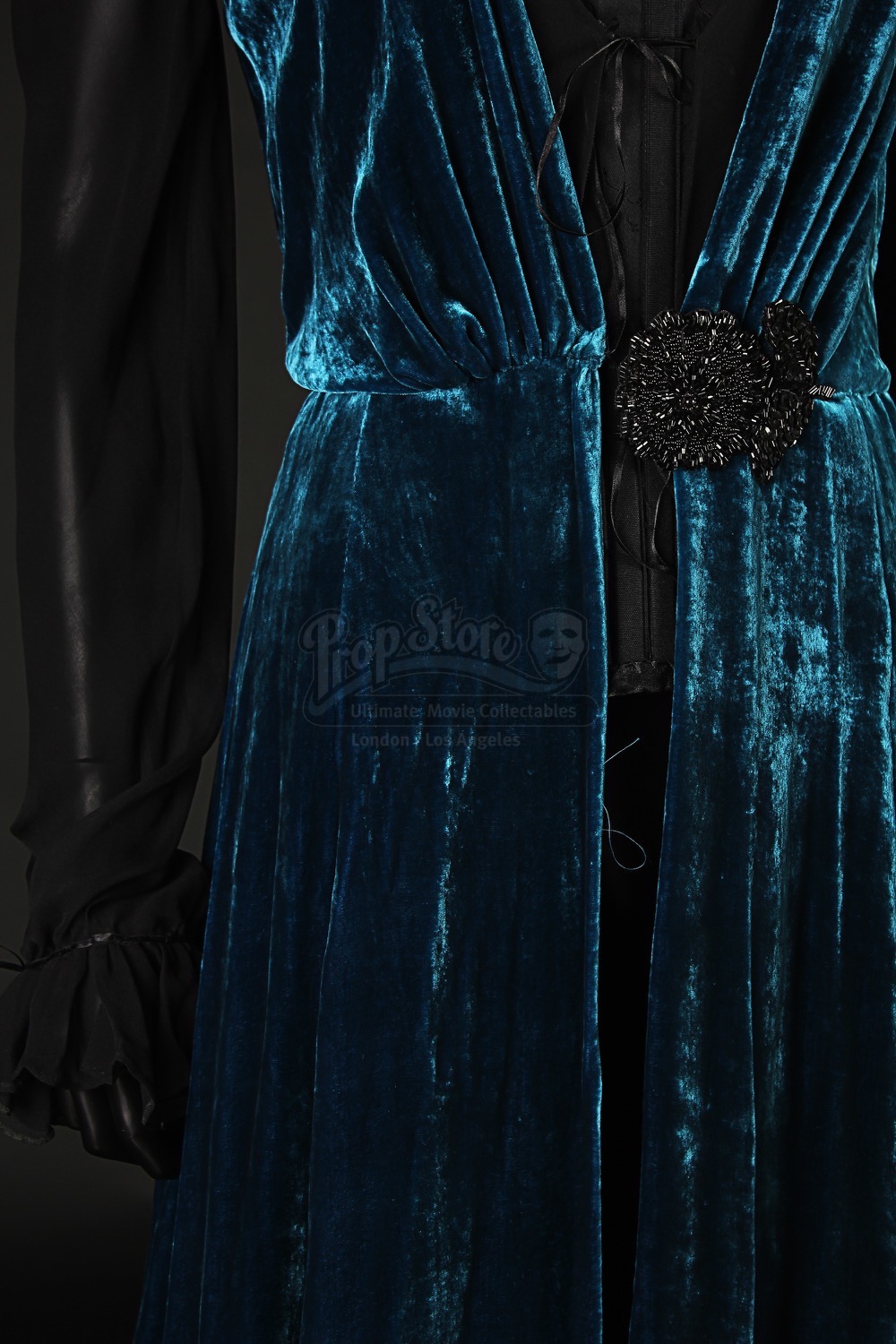 Lady Jayne Wetherby (Victoria Smurfit) Drawing Room Costume - Current ...