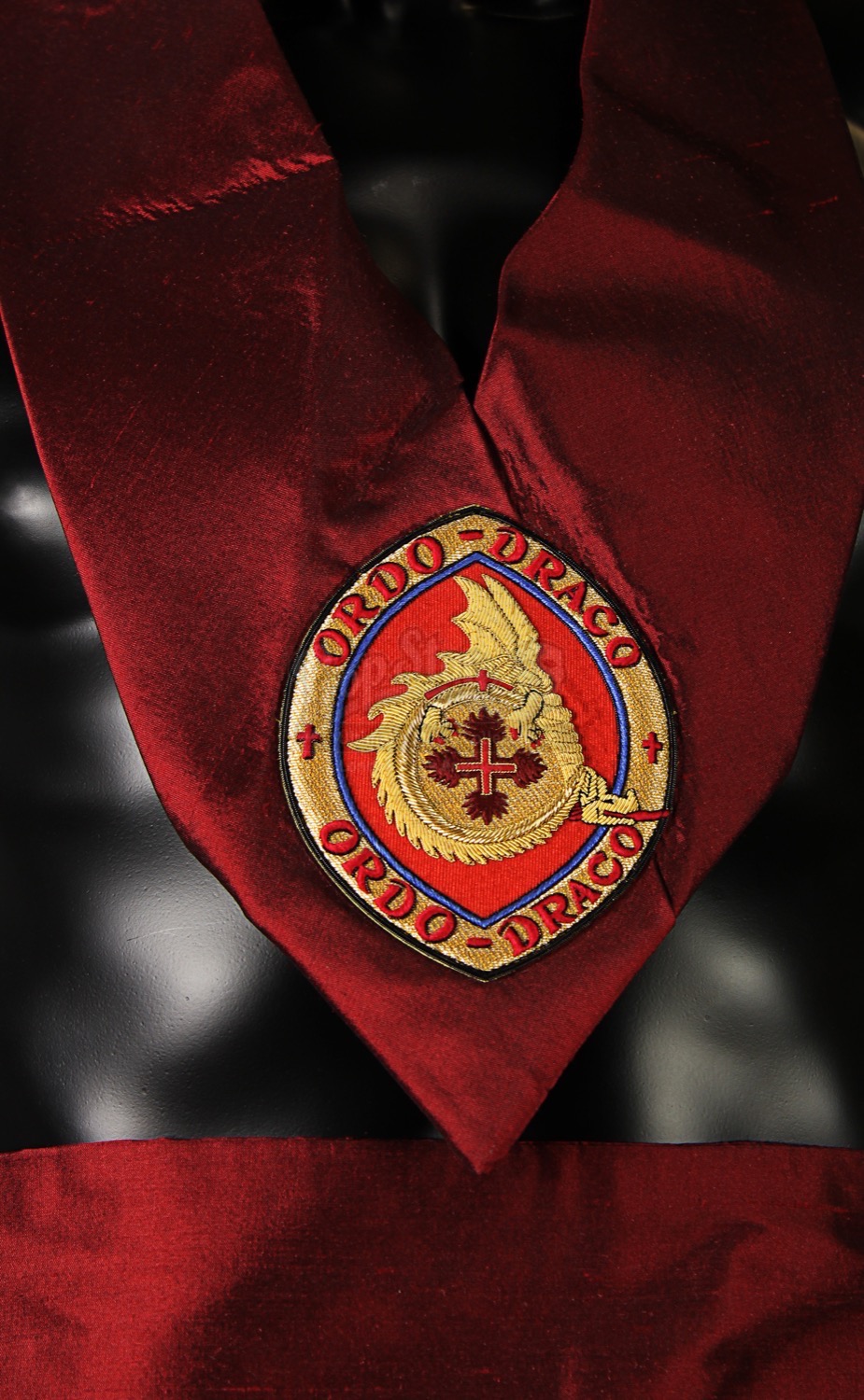 Lord Thomas Davenport (Robert Bathurst) Order of the Dragon Sash ...