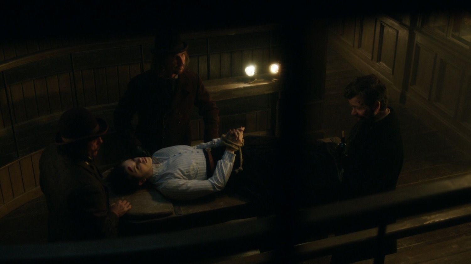 Mina Murray (Jessica De Gouw) Capture Scene Rope