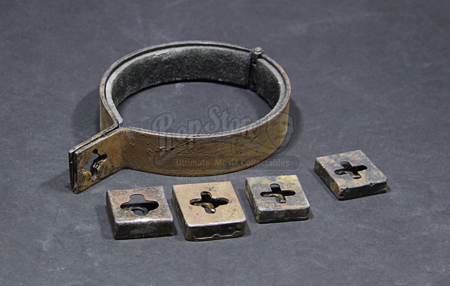 Vlad Tepes (Jonathan Rhys Meyers) Hero Shackle Set