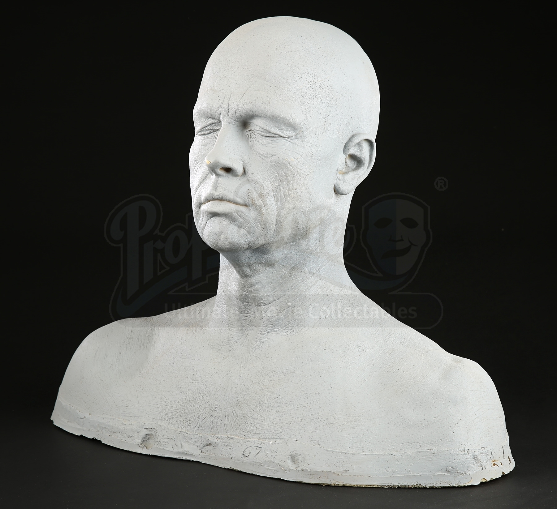 THE CURIOUS CASE OF BENJAMIN BUTTON (2008) - Benjamin Button (Brad Pitt ...