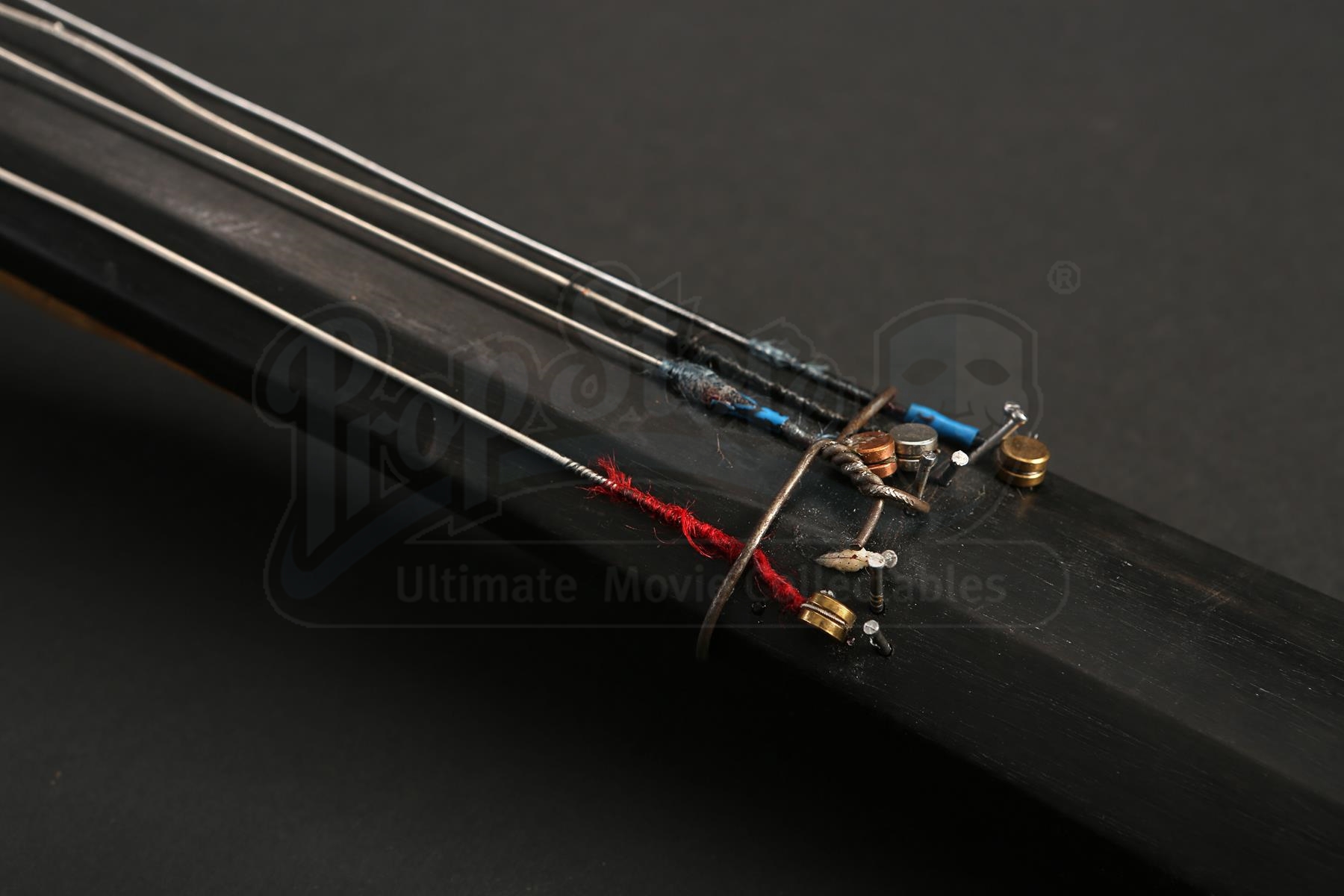 HANNIBAL - Fromage Prop Cello Neck