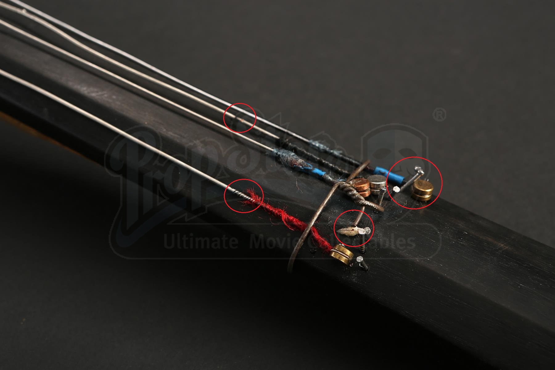 HANNIBAL - Fromage Prop Cello Neck