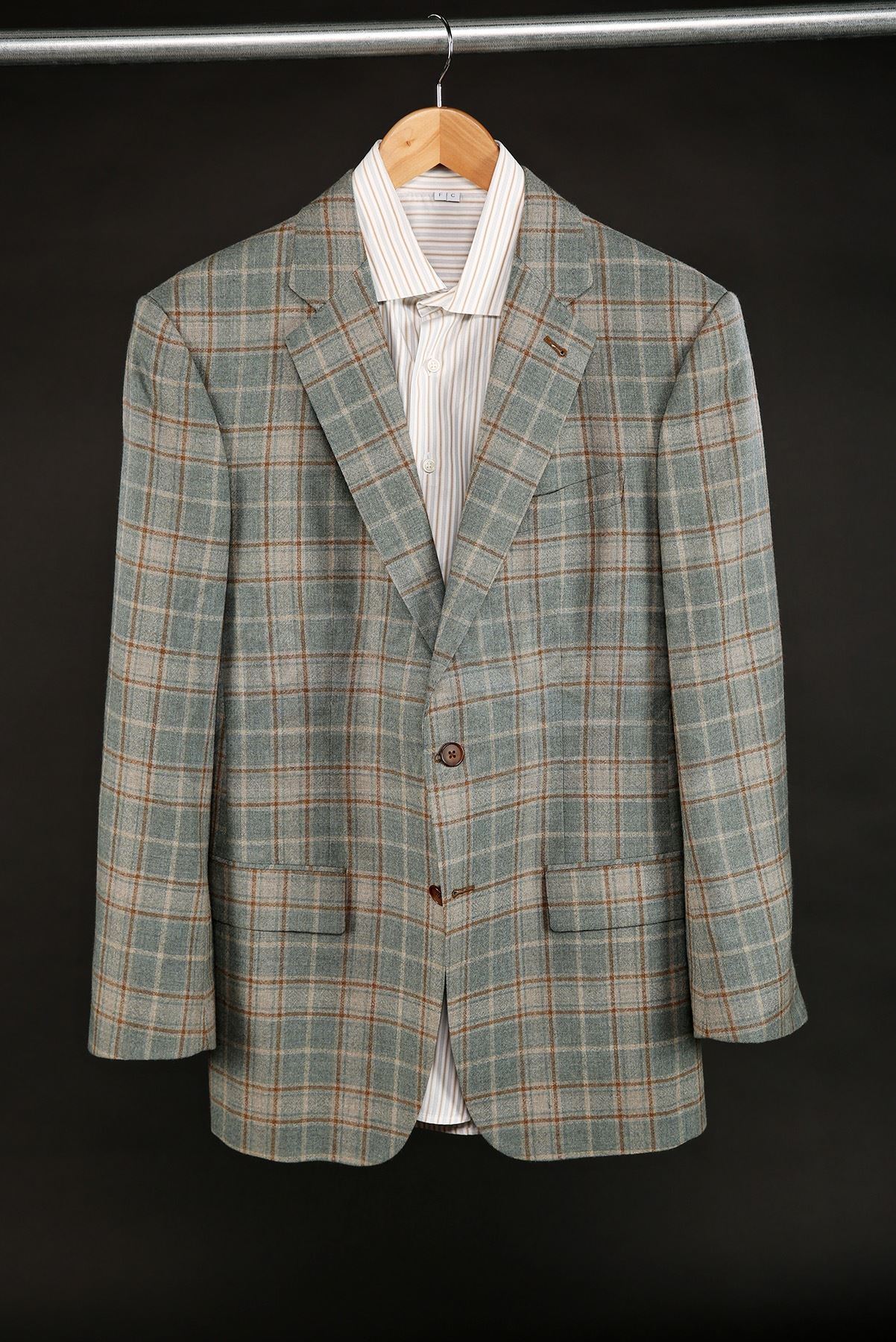 SEASON 2Frederick Chilton's (RaÃƒÂºl Esparza) Jackets and Shirts