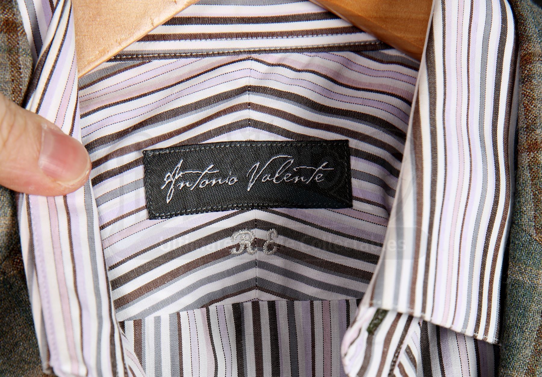 SEASON 2Frederick Chilton's (RaÃƒÂºl Esparza) Jackets and Shirts