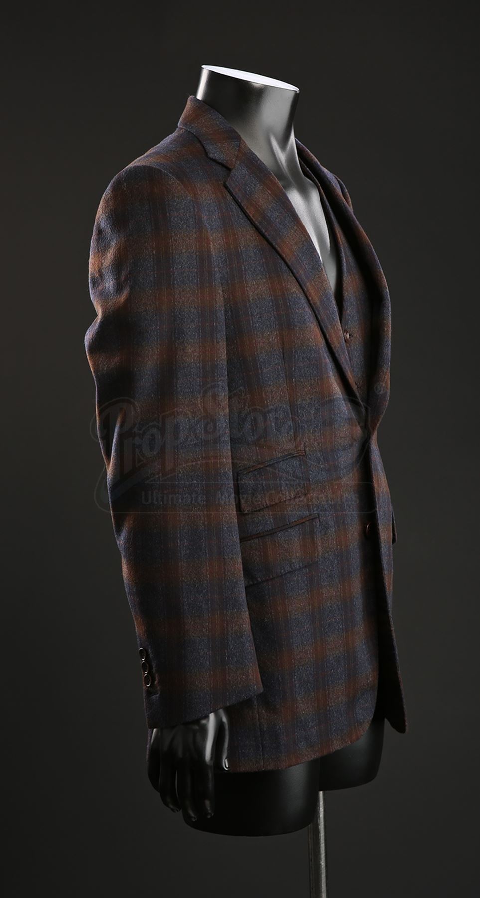 SEASON 1 EPISODE 4: "ŒUF"Hannibal Lecter’s (Mads Mikkelsen) Jacket and ...