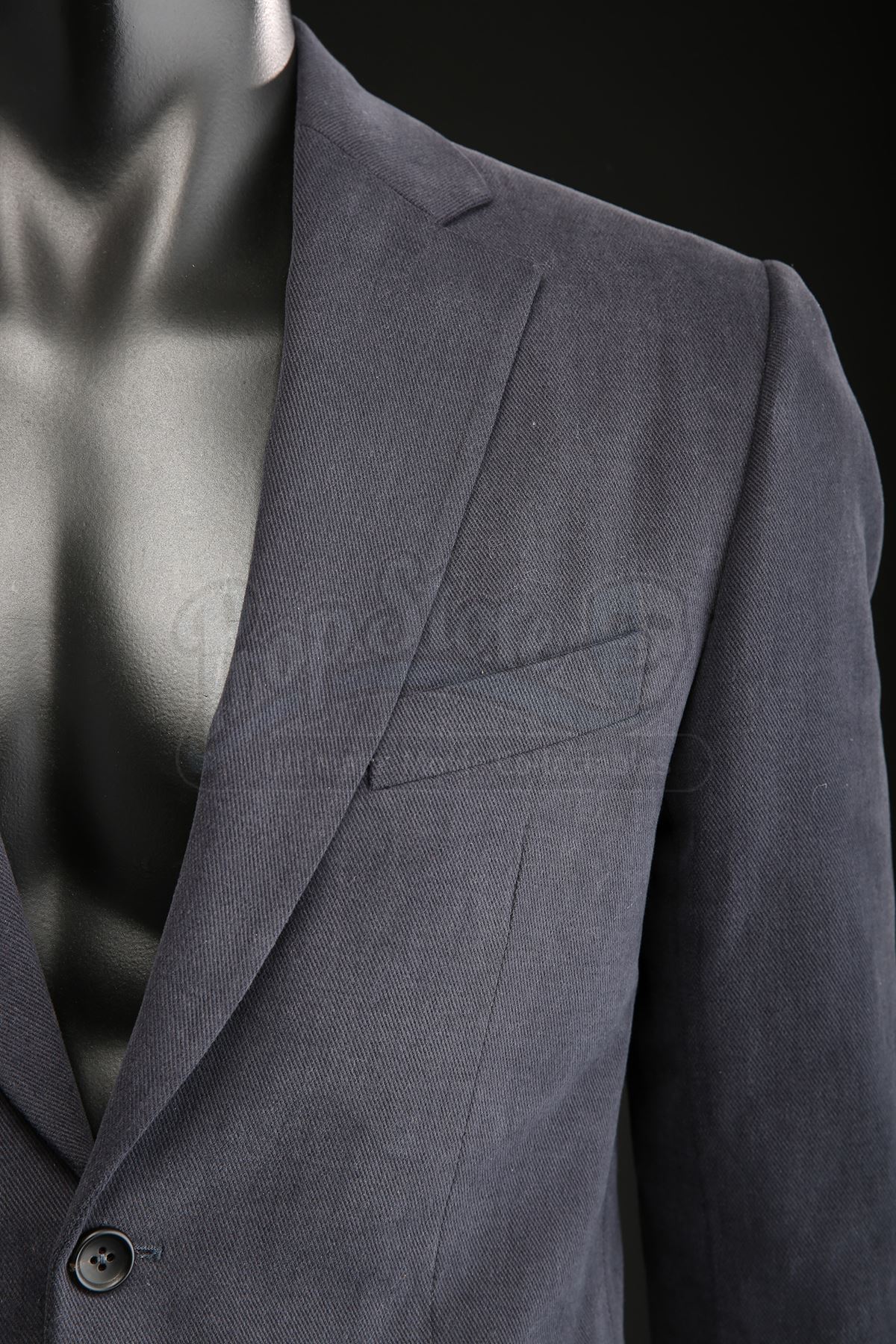 SEASON 3 EPISODE 6: DOLCE Will Graham's (Hugh Dancy) Jacket