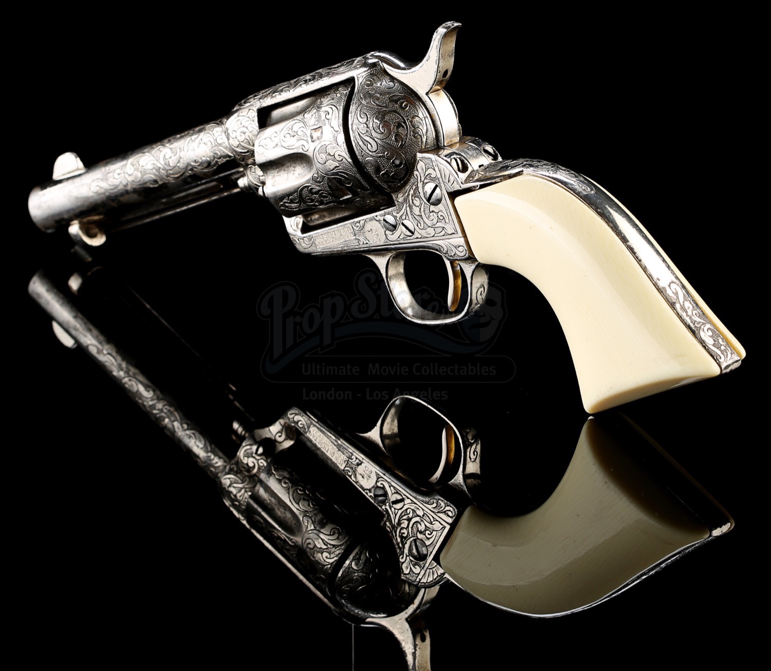 JAMES BOND: THE MAN WITH THE GOLDEN GUN (1974) - Scaramanga's ...