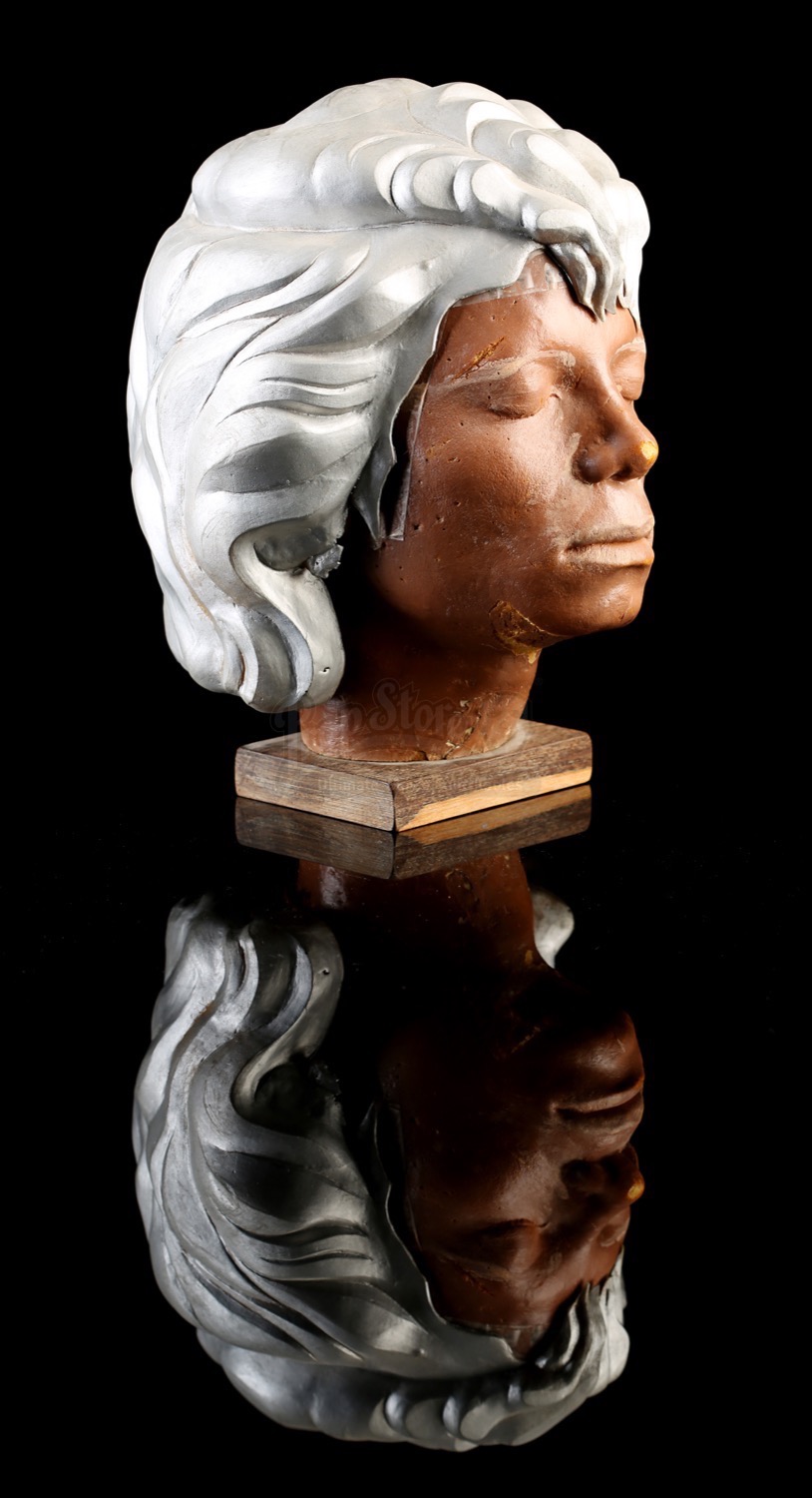 Michael Jackson’s robothairpiece and lifecast fromthe musical anthology ...