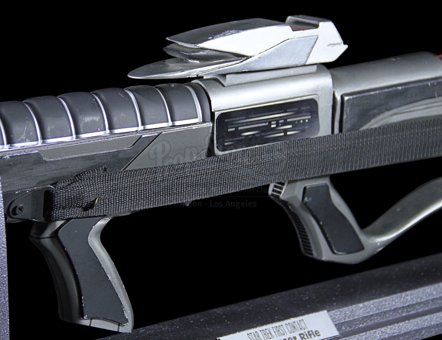 A hero light-up EVA phaser rifle from Star Trek: First Contact. Picard ...