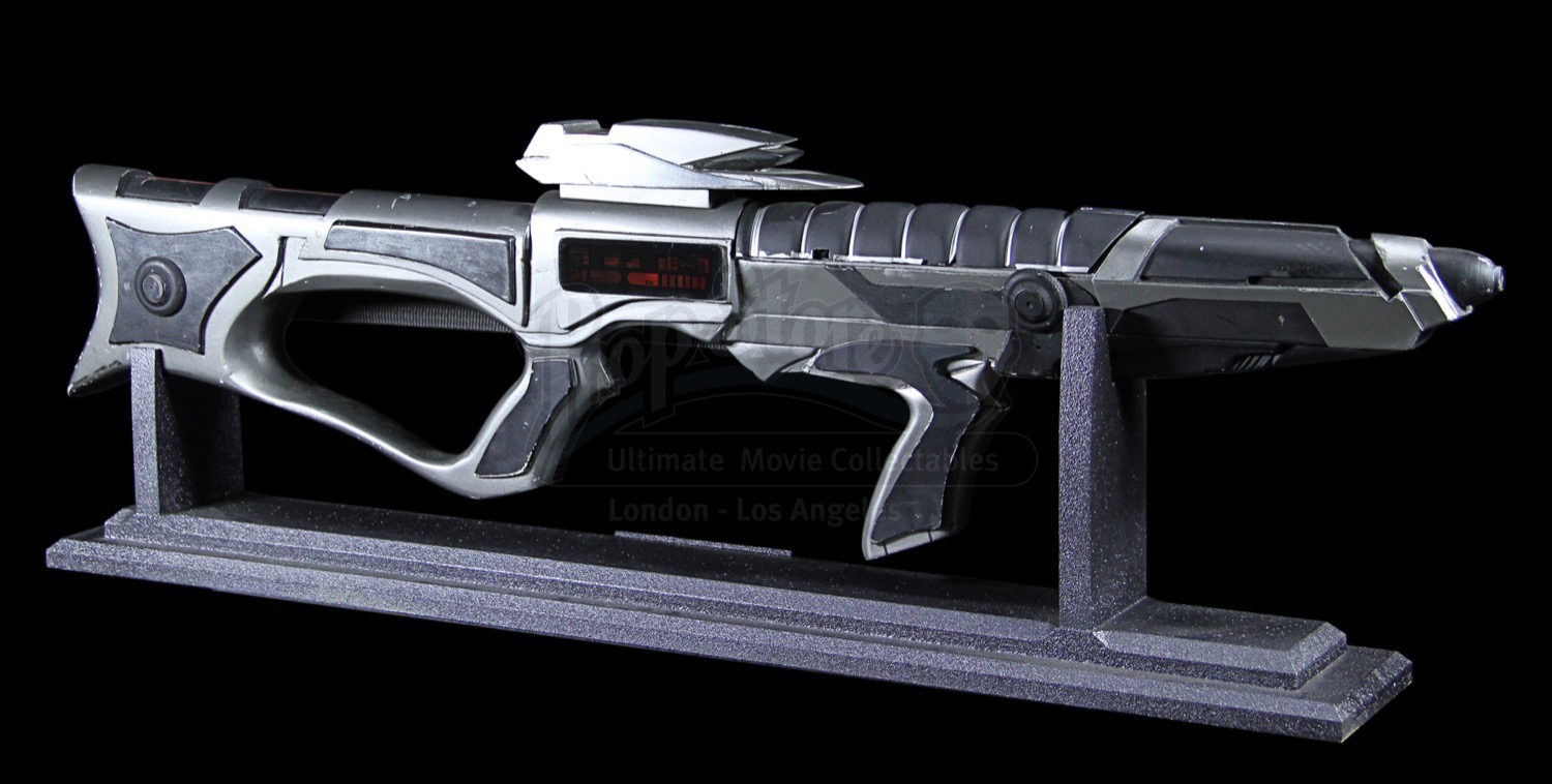 A hero light-up EVA phaser rifle from Star Trek: First Contact. Picard ...