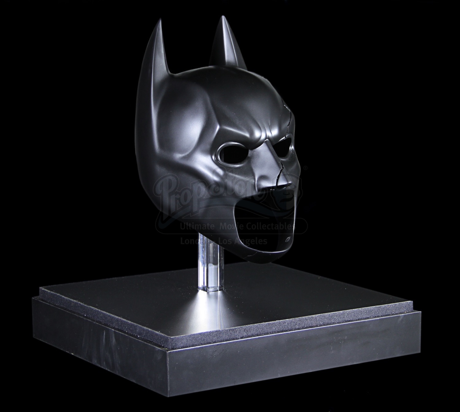 Dimensions (displayed): 36 cm x 36 cm x49 cm (14 ¼” x 14 ¼” x 19 ½”)