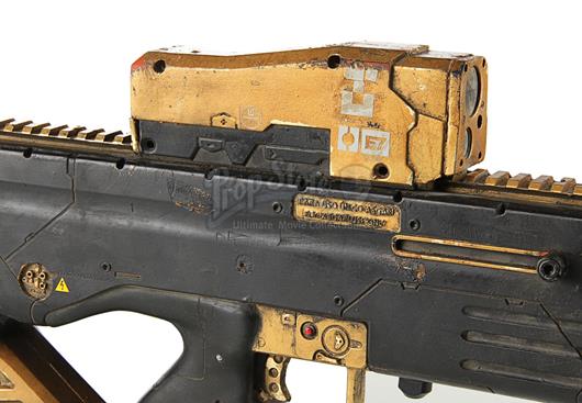 ELYSIUM (2013) - Carlyle Droid Stunt Rifle - Current price: £1200