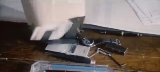 JAMES BOND: A VIEW TO A KILL (1985) - James Bond's (Roger Moore ...