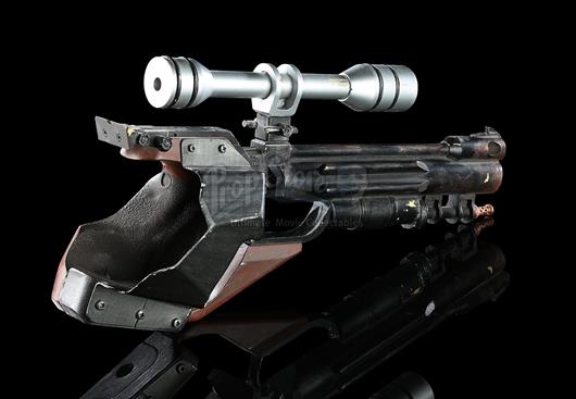 STAR WARS: THE PHANTOM MENACE (1999) - Naboo Security Officer Blaster ...