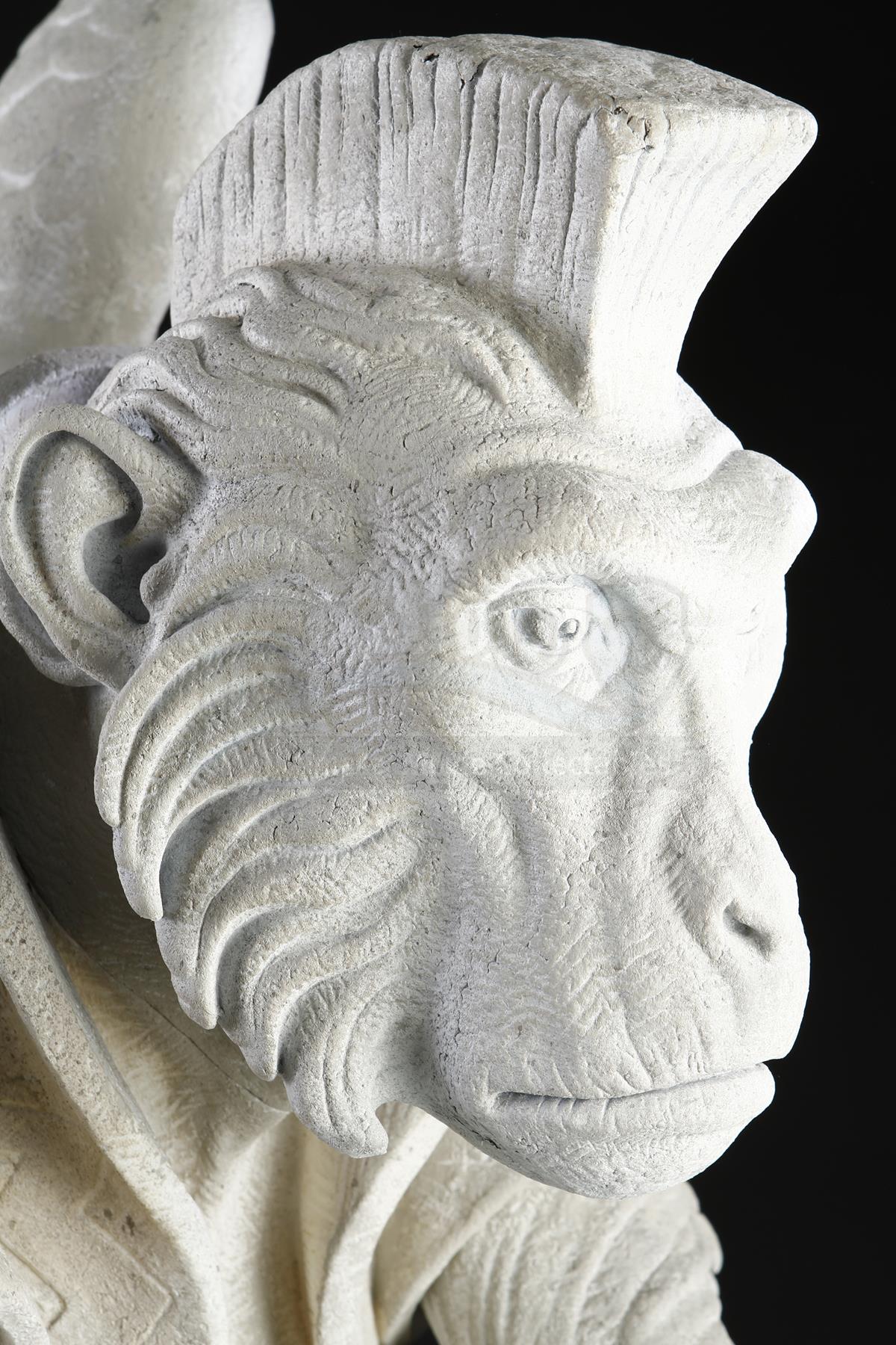 CINOVATION - Flying Monkey Statue