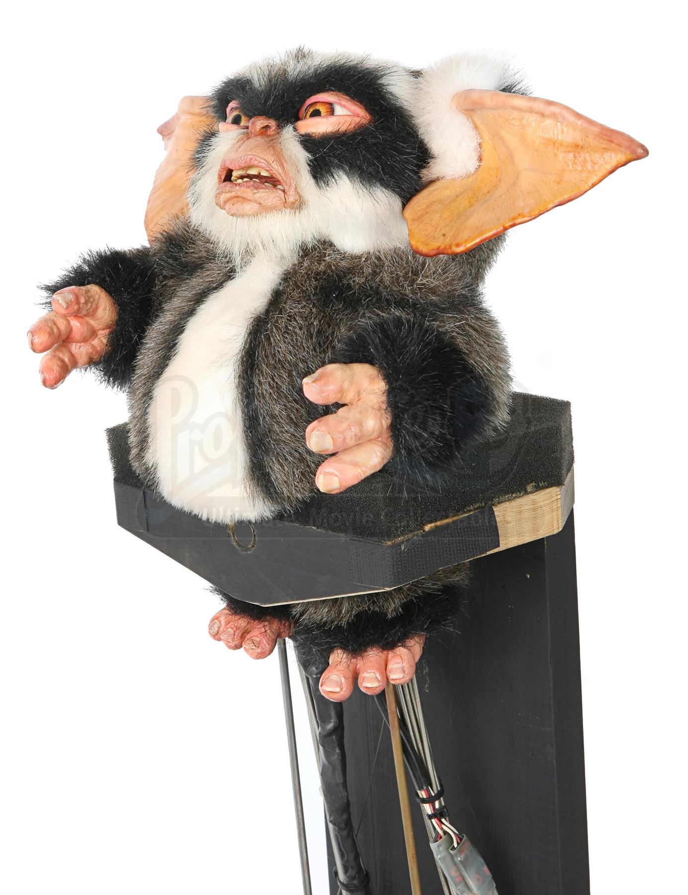 GREMLINS 2: THE NEW BATCH (1990) - Servo Operated George Mogwai Puppet
