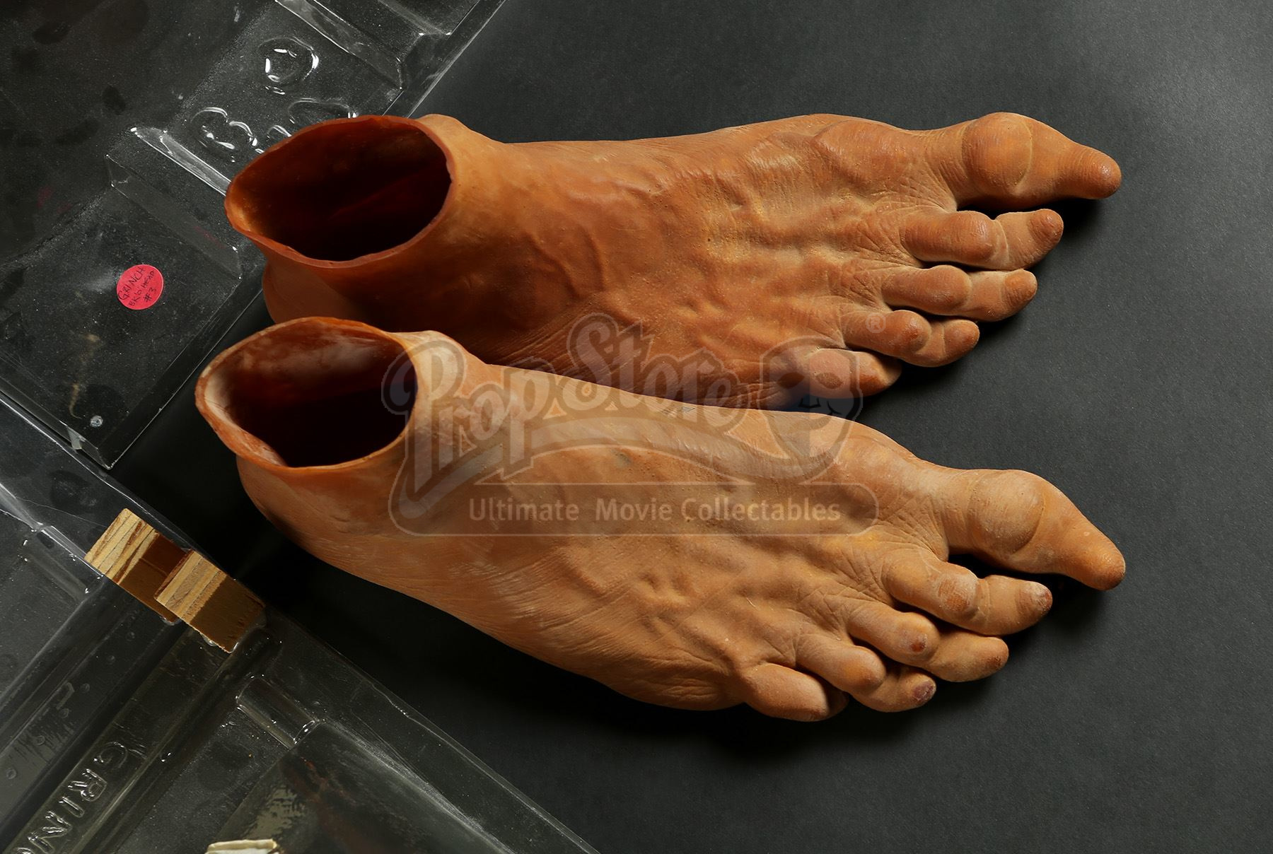 HOW THE GRINCH STOLE CHRISTMAS (2000) - Grinch (Jim Carrey) Appliances ...