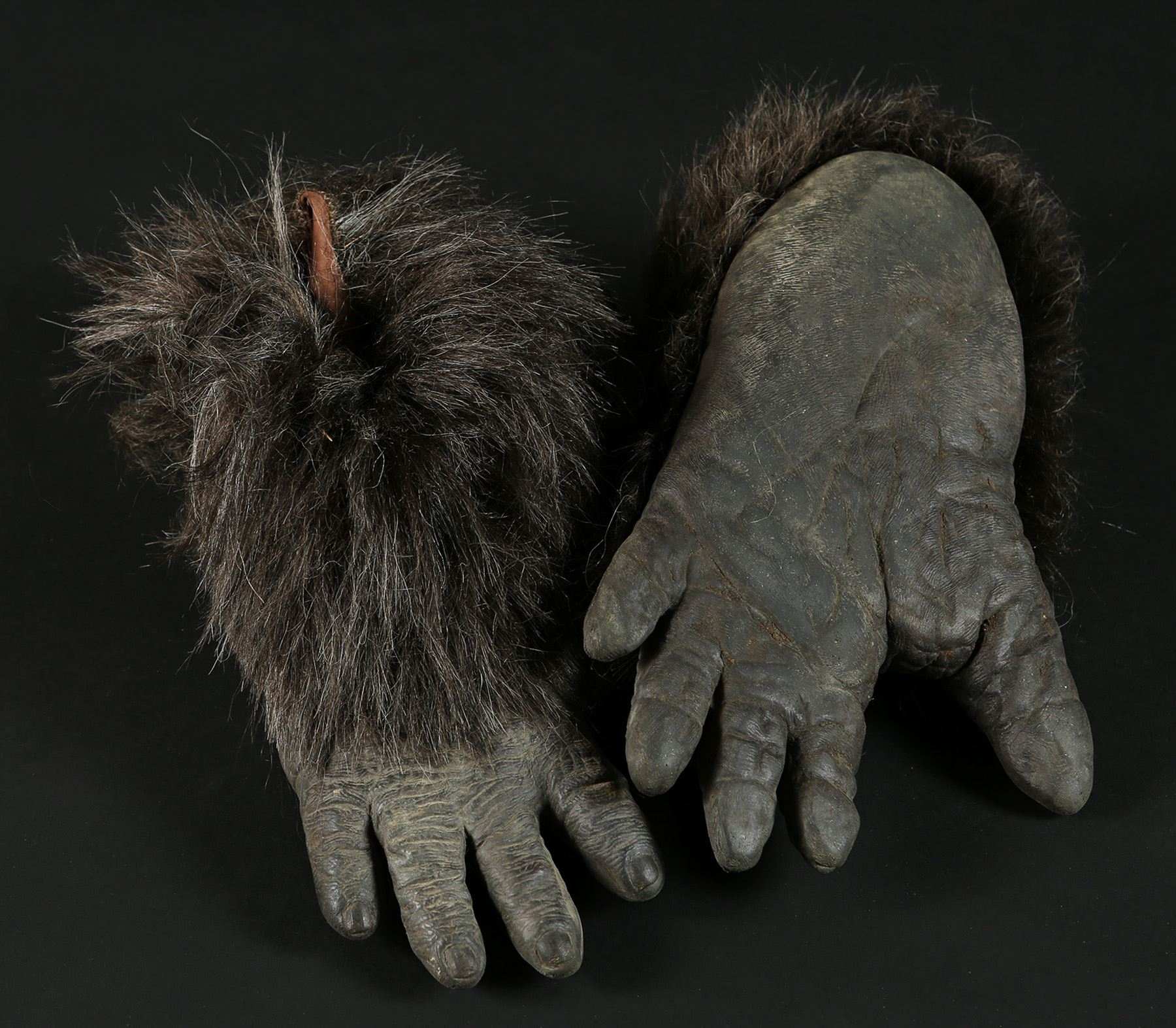UNKNOWN PRODUCTION - Ape Feet - Current price: $240