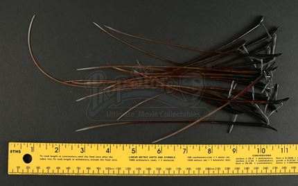MEN IN BLACK (1997) - Set of Full Size Edgar Bug Spines