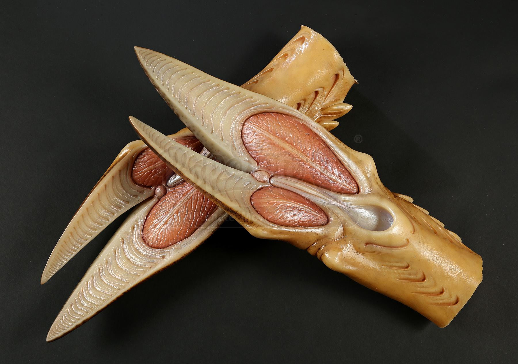 MEN IN BLACK 3 (2012) - Pair of Alien Crab Arms - Current price: $300