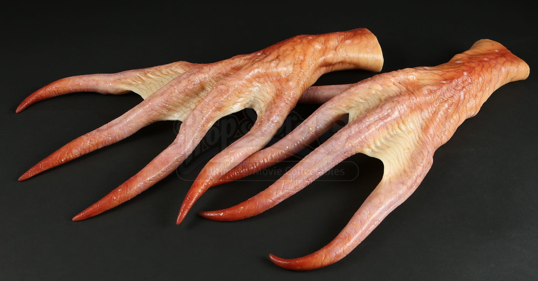 MEN IN BLACK 3 (2012) - Webbed Alien Hands