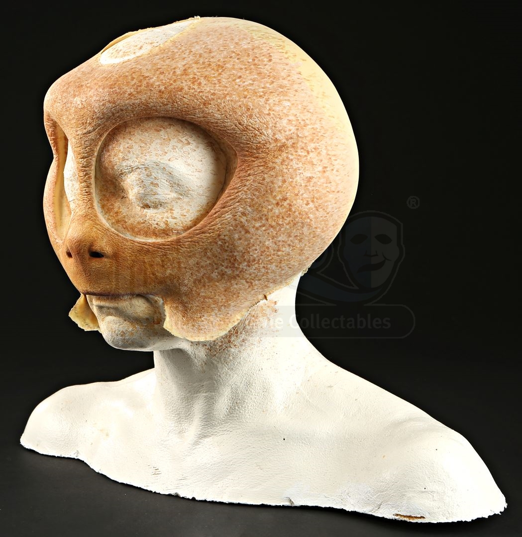 MEN IN BLACK II (2002)