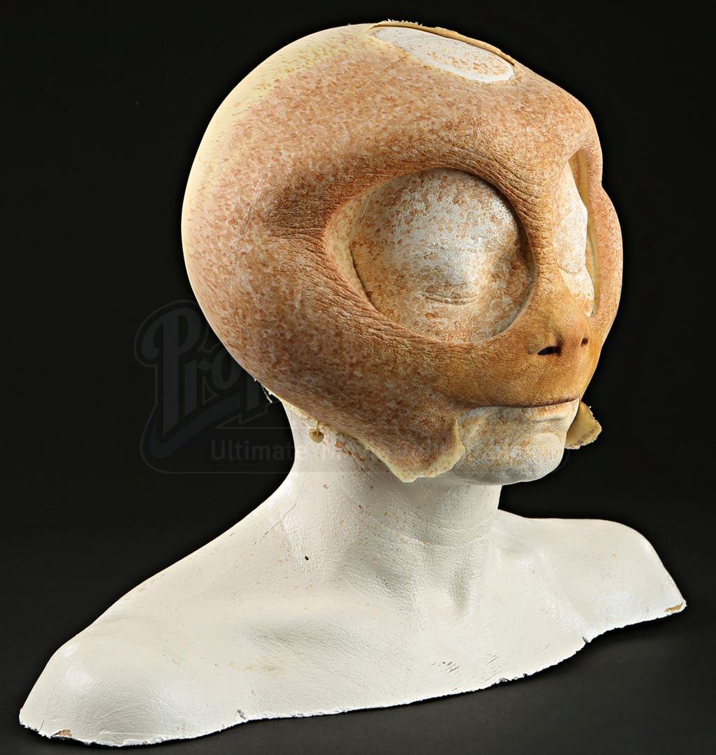 MEN IN BLACK II (2002)