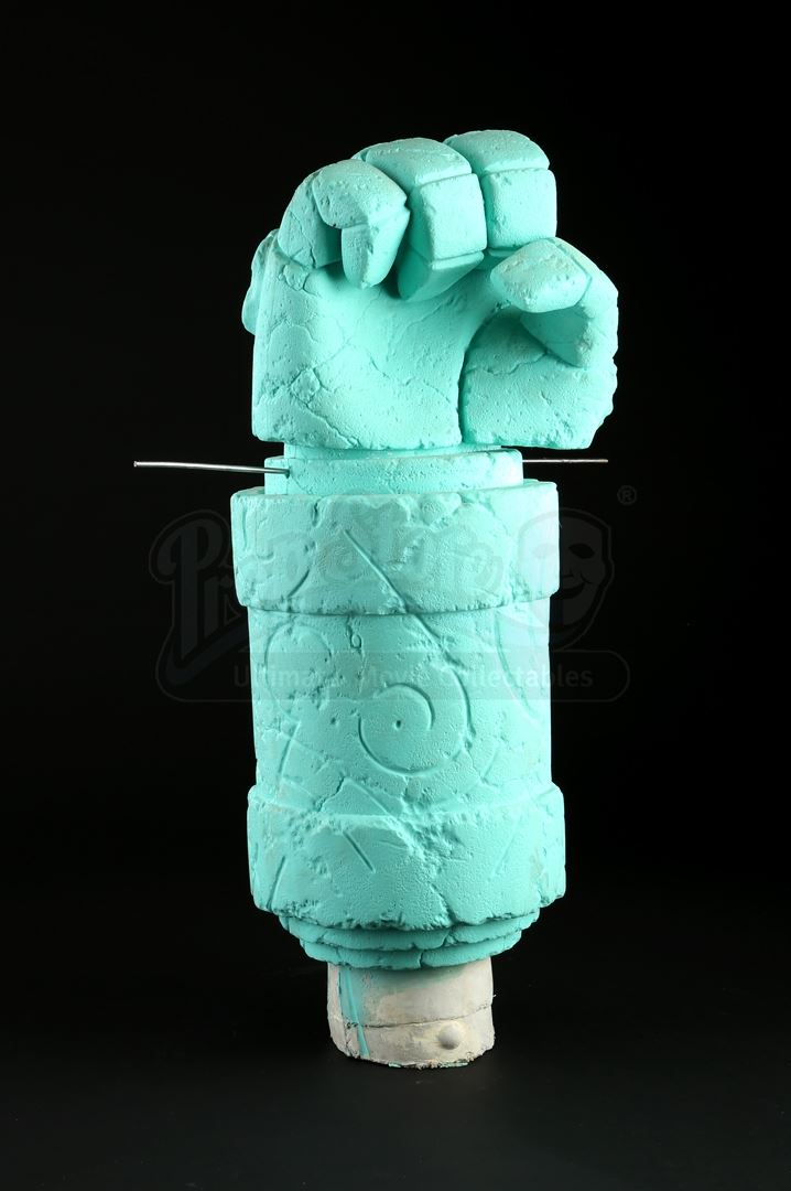 HELLBOY (2004) - Hellboy Right Hand of Doom Master Casting
