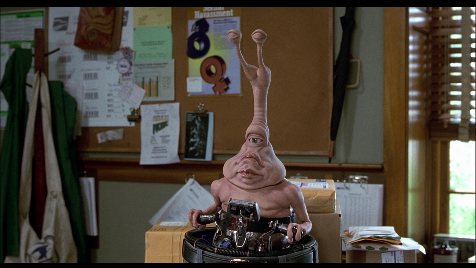 MEN IN BLACK II (2002) - Split Guy Head and Torso skins
