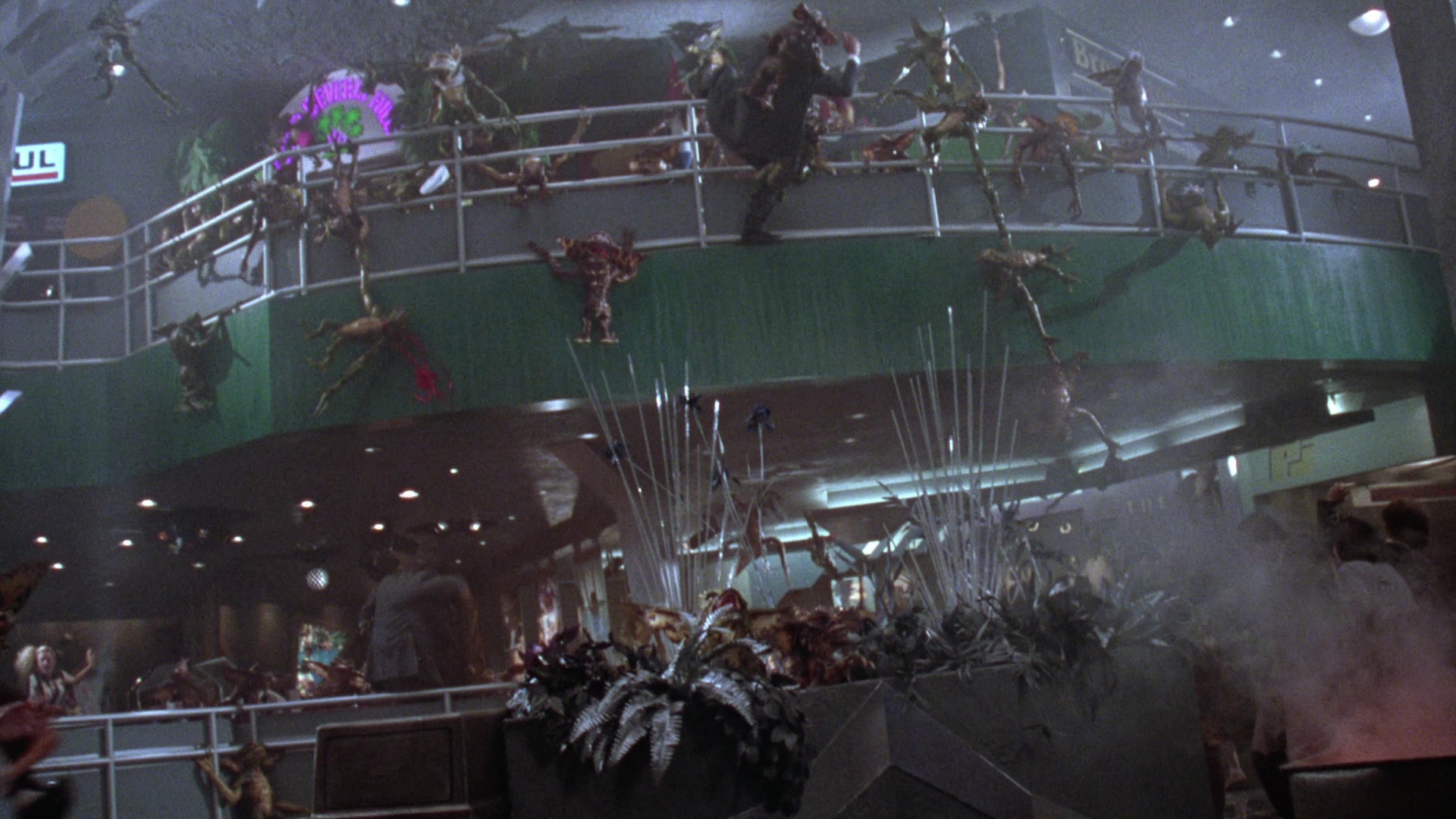 GREMLINS 2: THE NEW BATCH (1990) - Flat Brown Gremlin Cutout