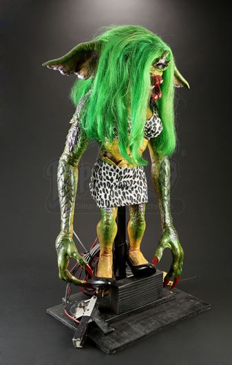 GREMLINS 2: THE NEW BATCH (1990) - Greta Gremlin Puppet