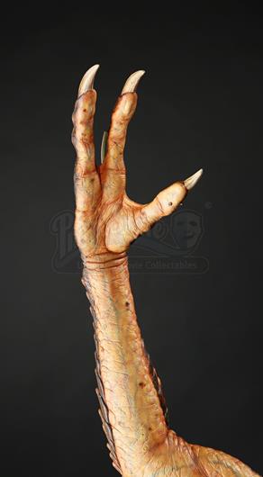 GREMLINS 2: THE NEW BATCH (1990) - Brain Gremlin Puppet Hands