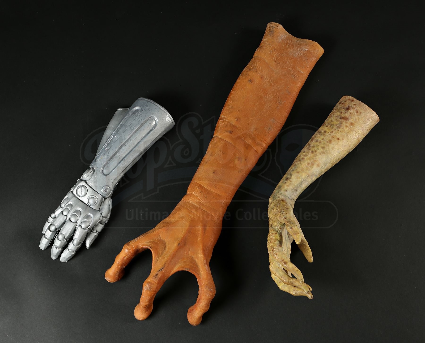 MEN IN BLACK II (2002) - Alien Arms - Current price: $425