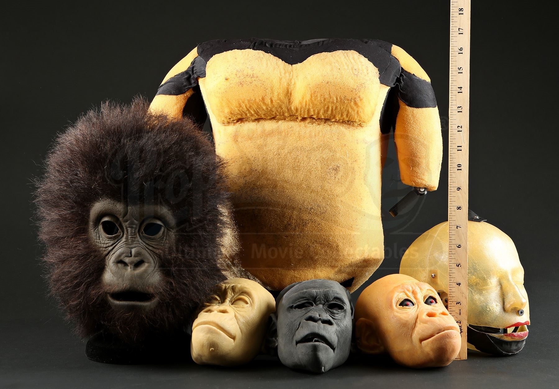 MIGHTY JOE YOUNG (1998) - Baby Joe Puppet With Heads
