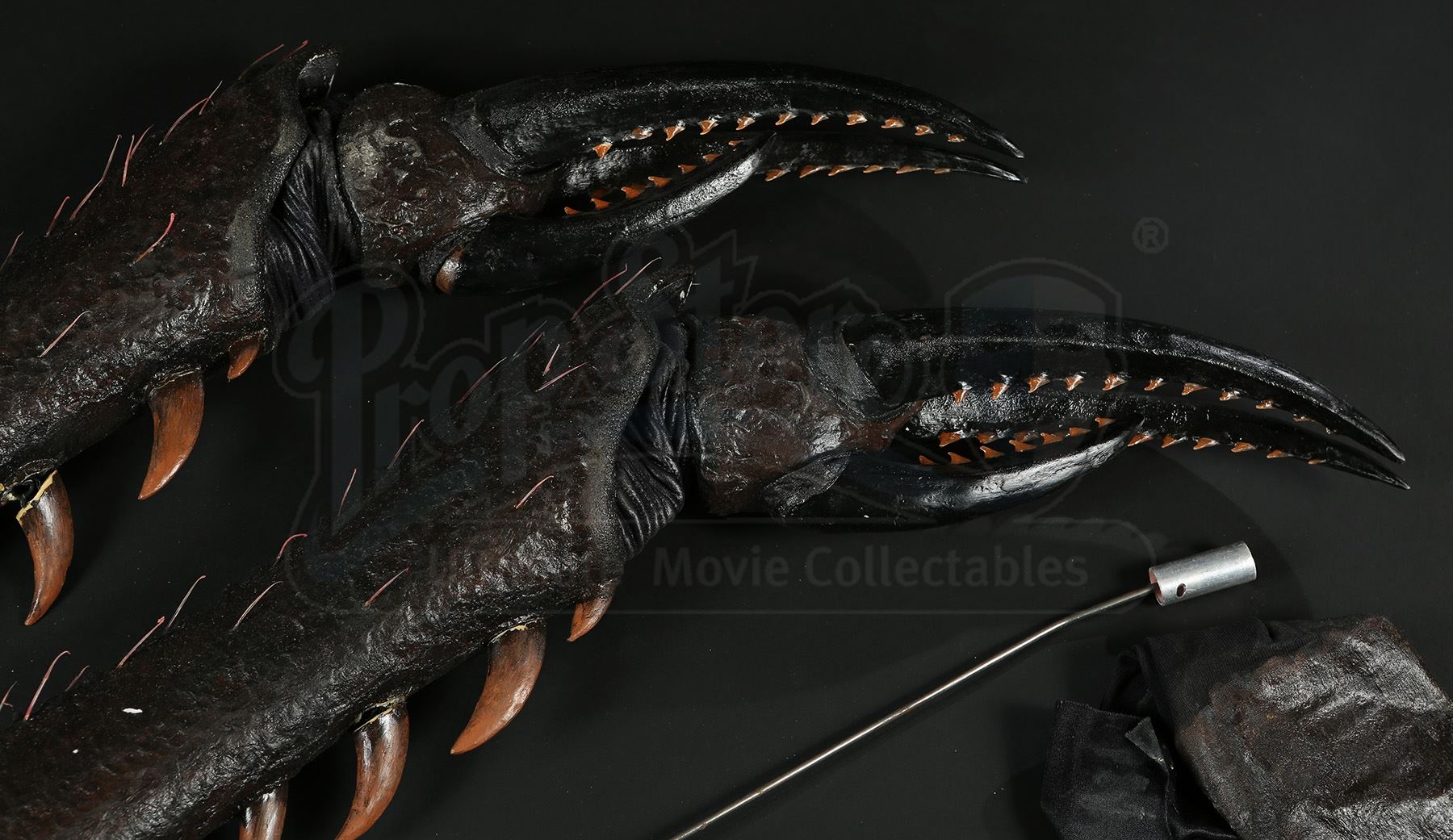 UNKOWN PRODUCTION - Insect- Creature Arms