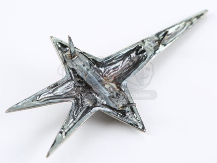 STAR TREK INTO DARKNESS (2013) - Pair of Honor Guard's Shoulder Pins ...