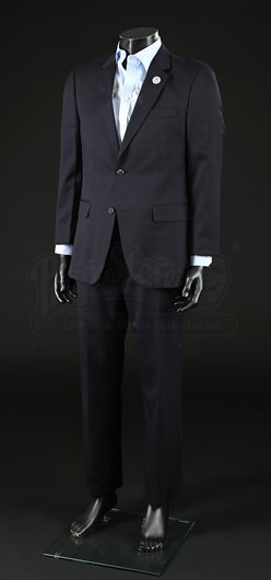 Terminator Genisys: Agent Janssen's (Matty Ferraro) Interrogation Suit ...