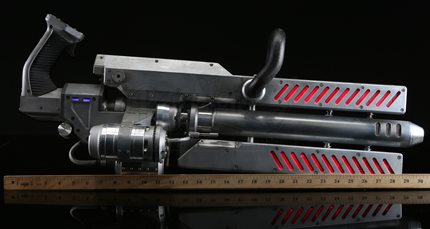Terminator Genisys: Metal Terminator Light-Up Plasma Minigun - Current ...