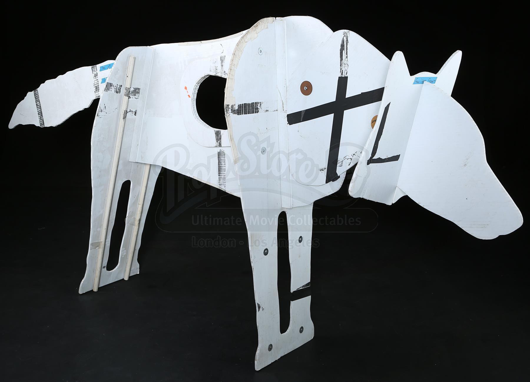 THE TWILIGHT SAGA: ECLIPSE (2010) - Large Wolf Stand-In