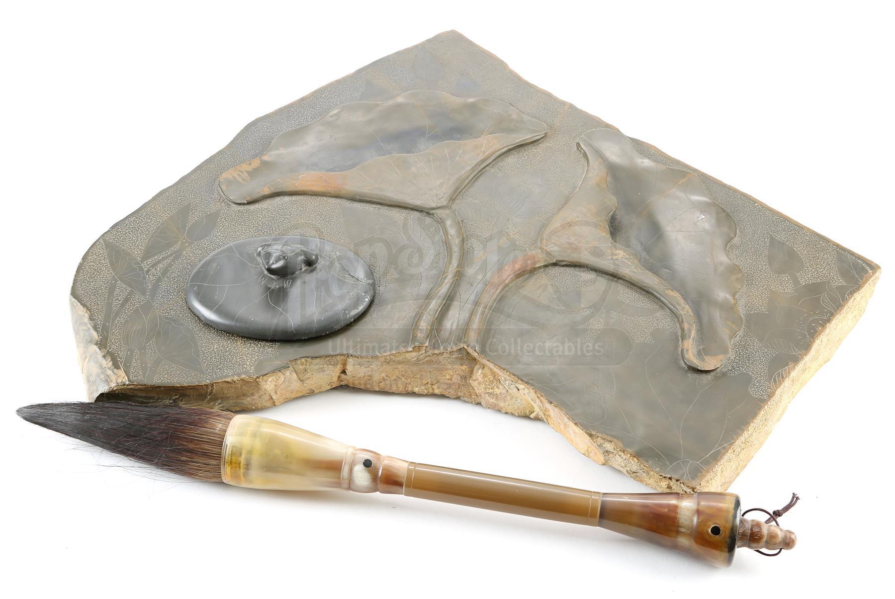 THE TWILIGHT SAGA: ECLIPSE (2010) - Cullen House Shelf Decorations