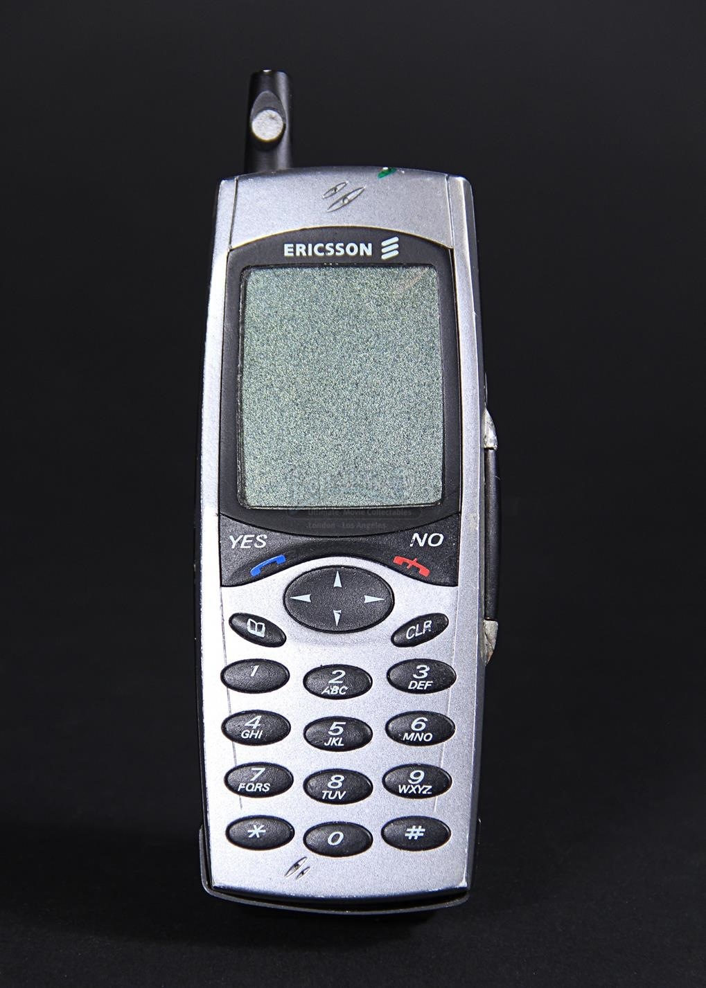 James Bond’s (Pierce Brosnan)Ericsson Gadget Phone