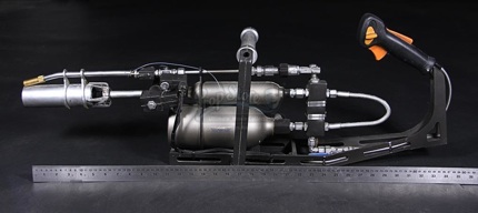 Well-used on the production, some of the paintfinish is distressed from ...