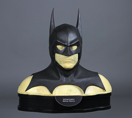 BATMAN RETURNS (1992)