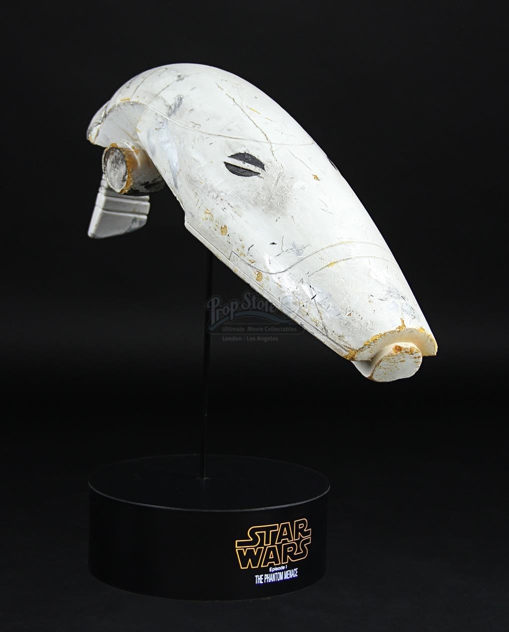 A battle droid head from George Lucas’ sci-fi prequel Star Wars: The ...