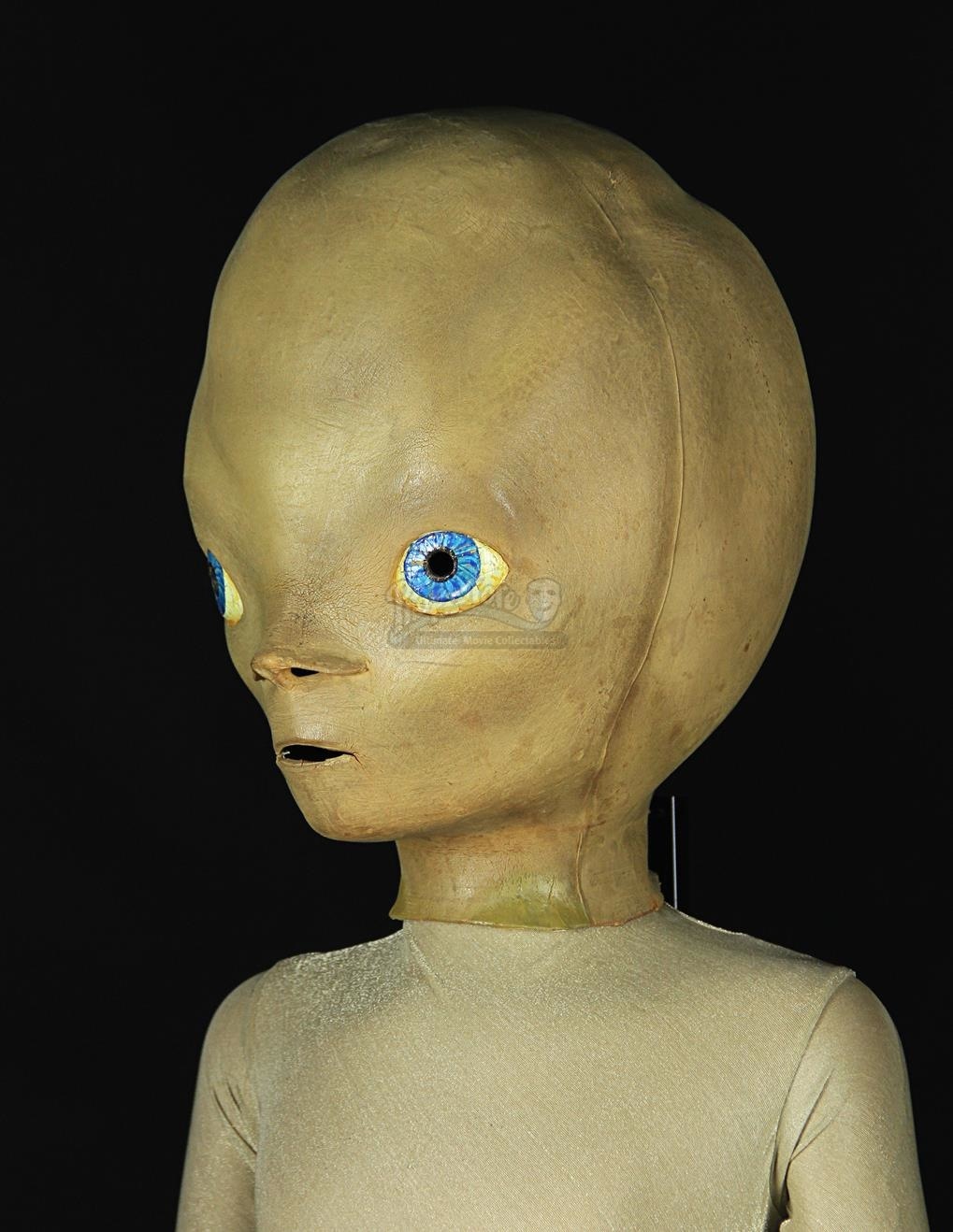 CLOSE ENCOUNTERS OF THE THIRD KIND (1977) - Complete Alien Costume ...