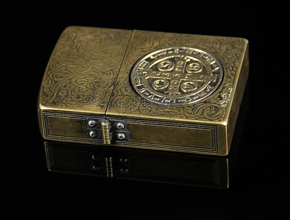 CONSTANTINE (2005) - John Constantine's (Keanu Reeves) Cigarette ...