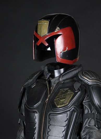 DREDD (2012)